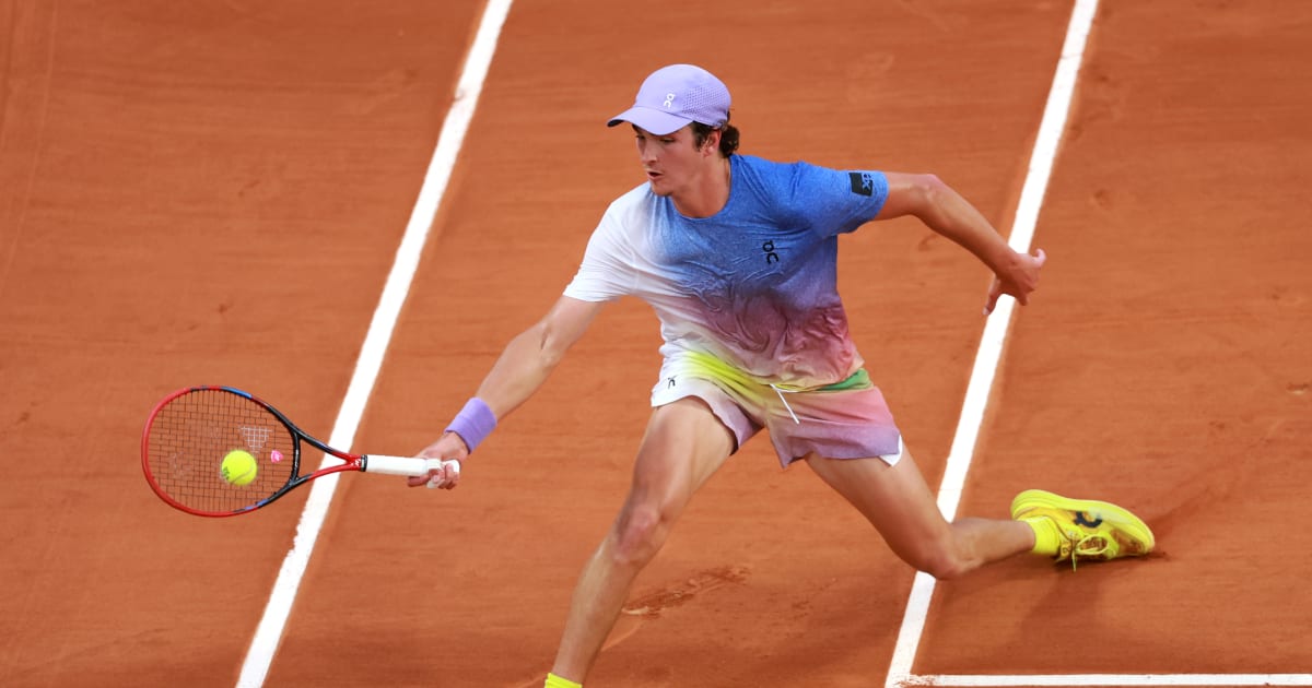 João Fonseca na 3ª rodada de Roland Garros 2025: horário e onde assistir ao jogo