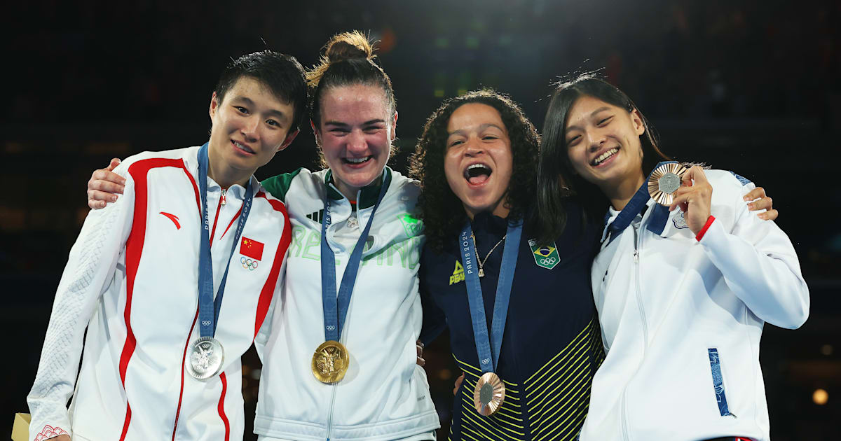 O primeiro dia do ringue do boxe montado em Roland Garros teve entrega ...