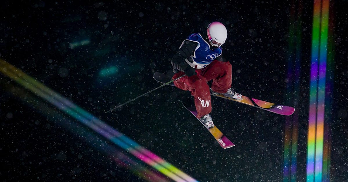 Megan Oldham holds off Eileen Gu for freeski big air gold
