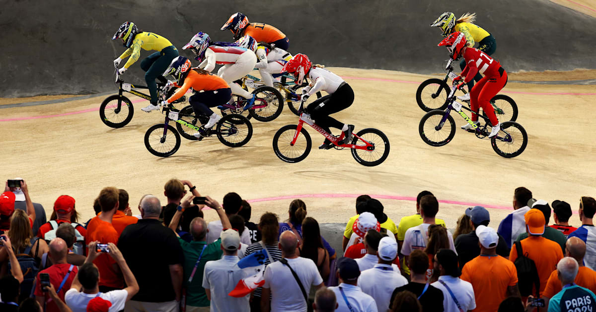 Demi-finale (F) manche 1 | Cyclisme BMX Racing | Jeux Olympiques de ... Demi-finale (F) manche 1 | Cyclisme BMX Racing | Jeux Olympiques de ...