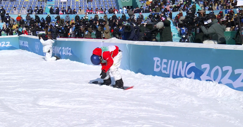 Moments | Beijing 2022 - Snowboard - T. Otsuka falling out of podium run