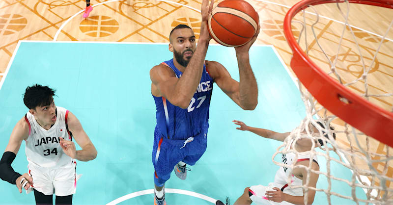 Japan vs France men's basketball group stage match at Paris 2024 ...
