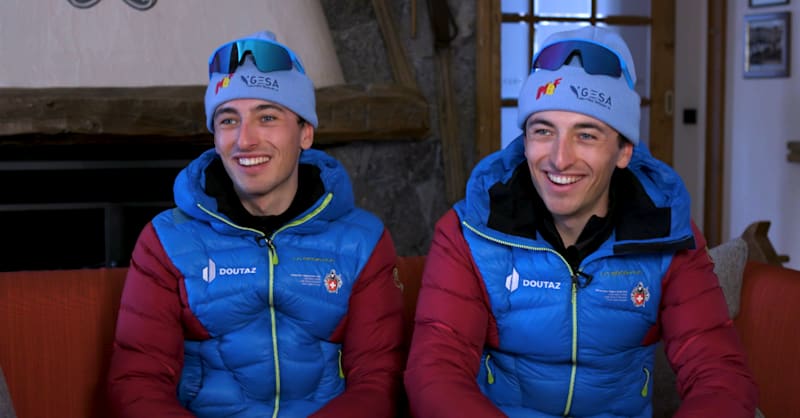 Le binôme gagnant des skieurs-alpinistes suisses et jumeaux Robin et ...