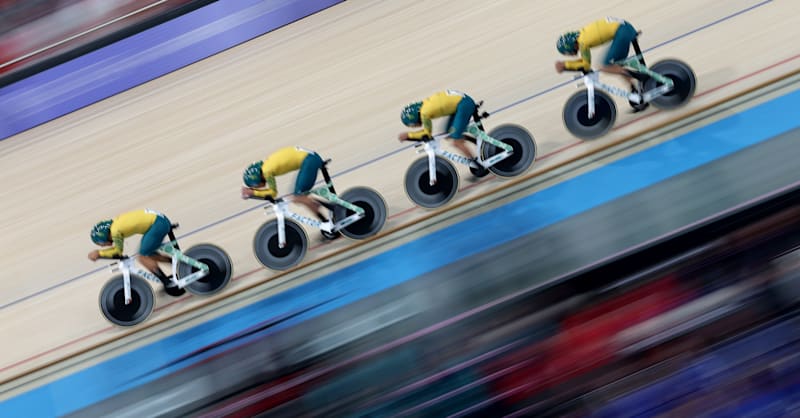 Australia top qualification in men's team pursuit track cycling at ...