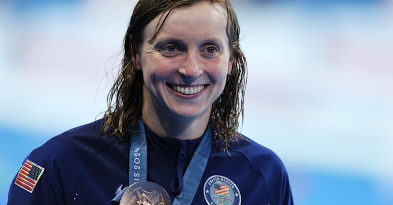 Swimming -W- 400M Freestyle Final. Watch Olympic highlights from the pool.