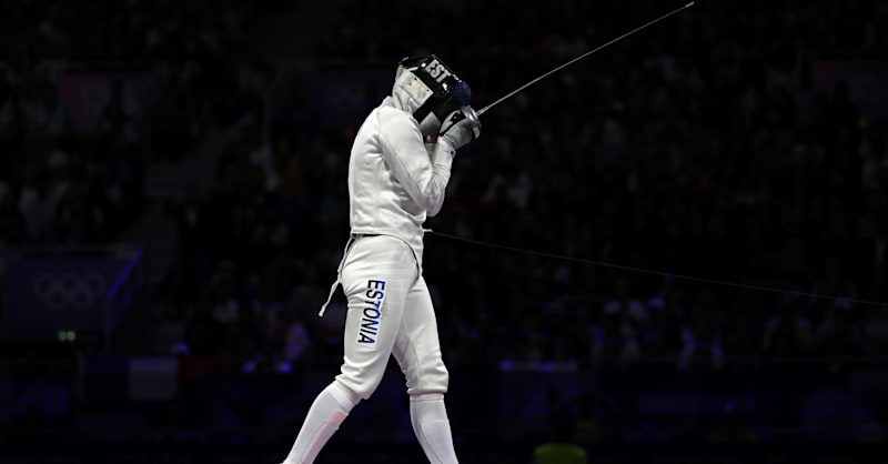 Muhari (HUN) and Differt (EST) - Women's Épée Individual Bronze Medal ...