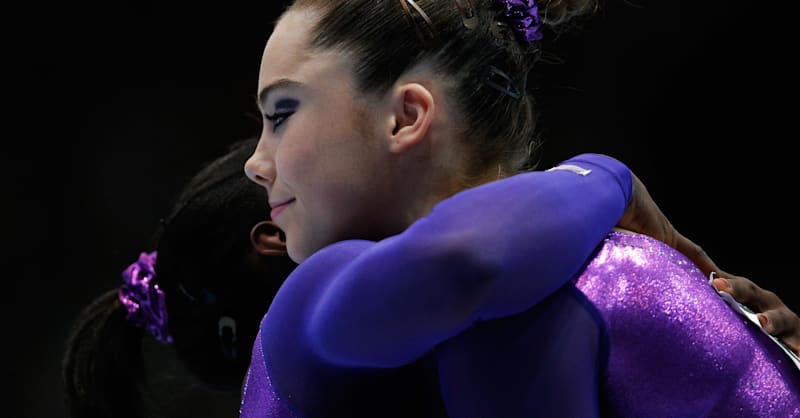 Simone Biles wins vault silver in 2013