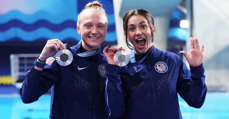 Team USA Women's Synchronised 3m Springboard. Sarah Bacon and Kassidy ...