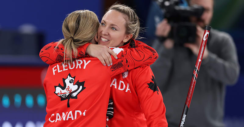 Canada edge Italy in extra end to boost semi-final hopes | Milano ...